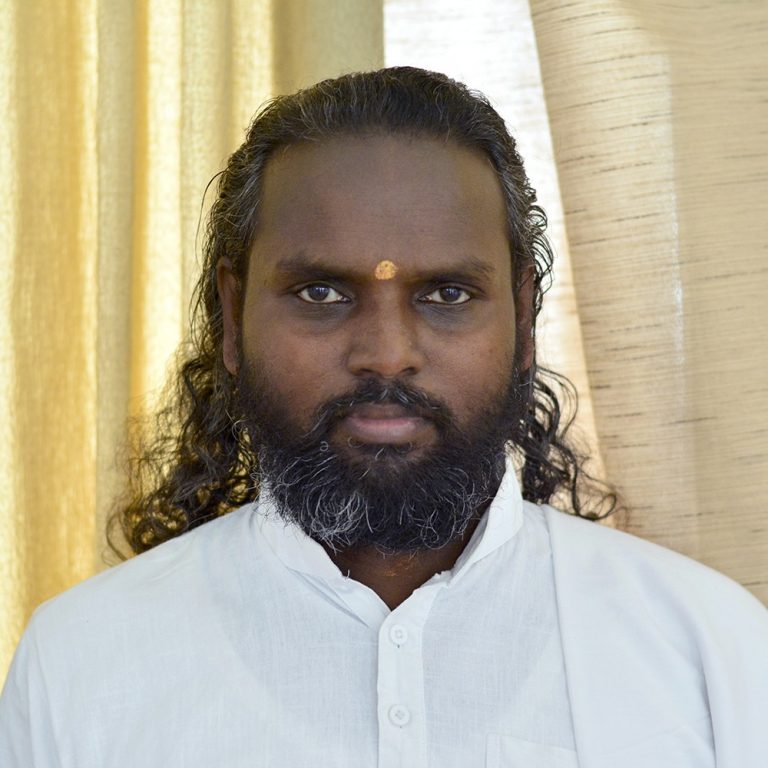Brahmacharijis – Vaidic Dharma Sansthan